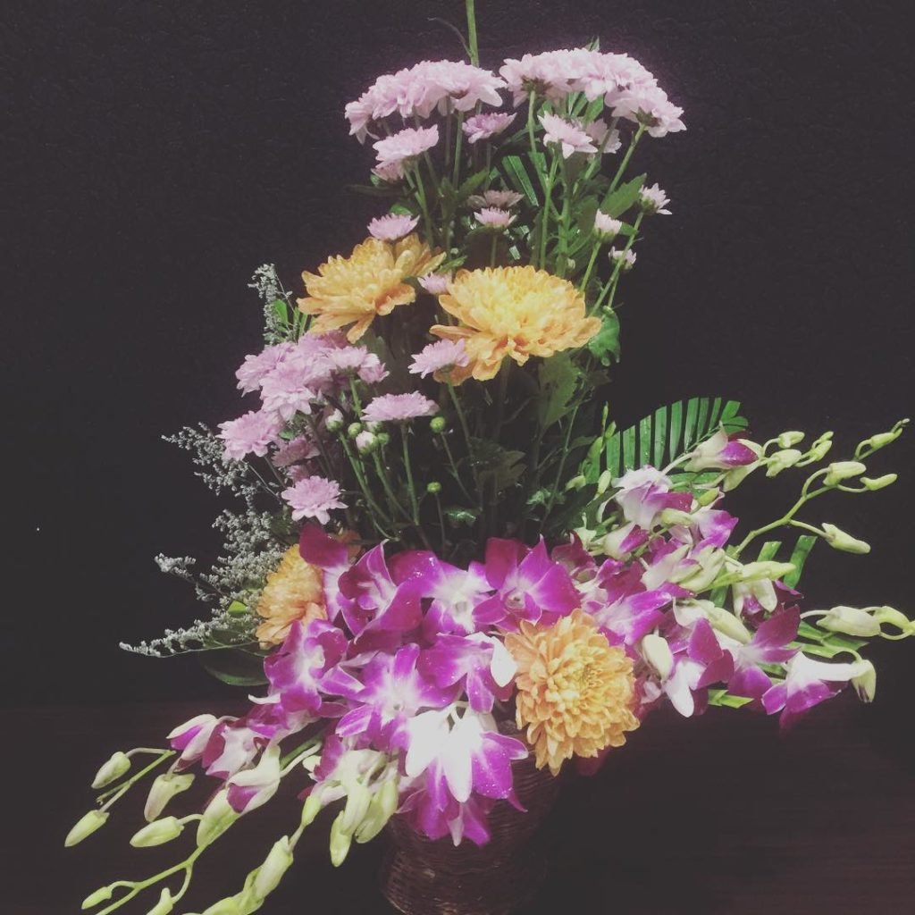 Orchids & Chrysanthemum Arrangement | Orchids Flower Delivery Chennai